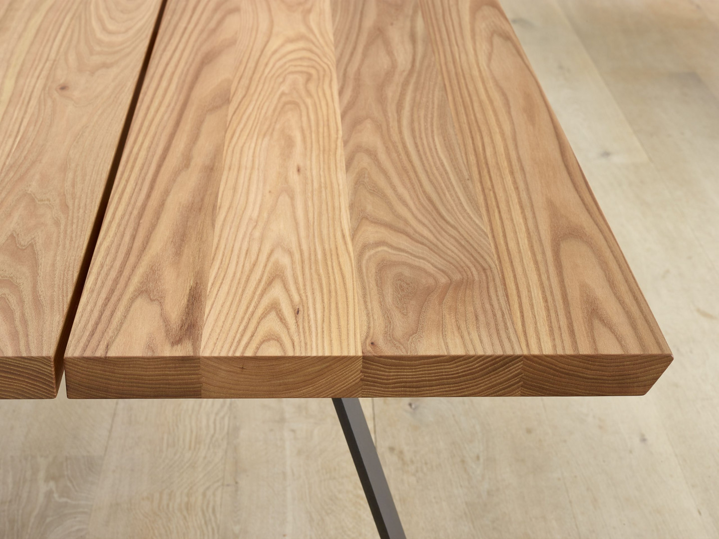 GM 3200 Plank Table - Naver Collection